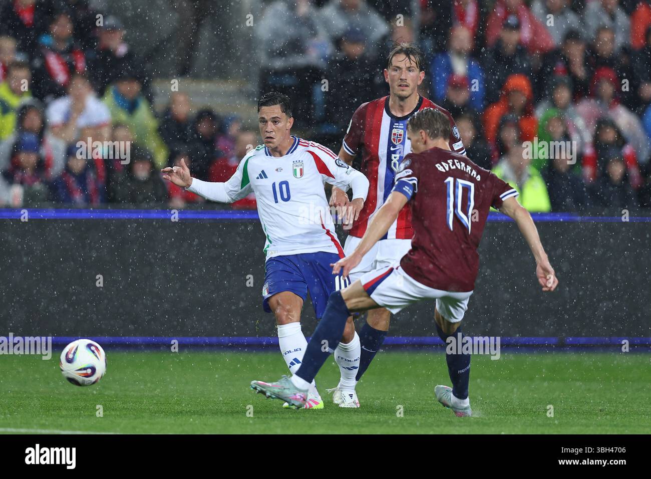 Odegaard norway martin world cup hi-res stock photography and images ...