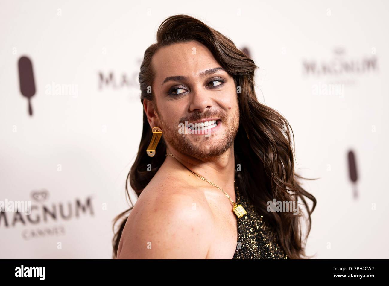 Ricardo Simonetti poses for photographers upon arrival at the Magnum ...