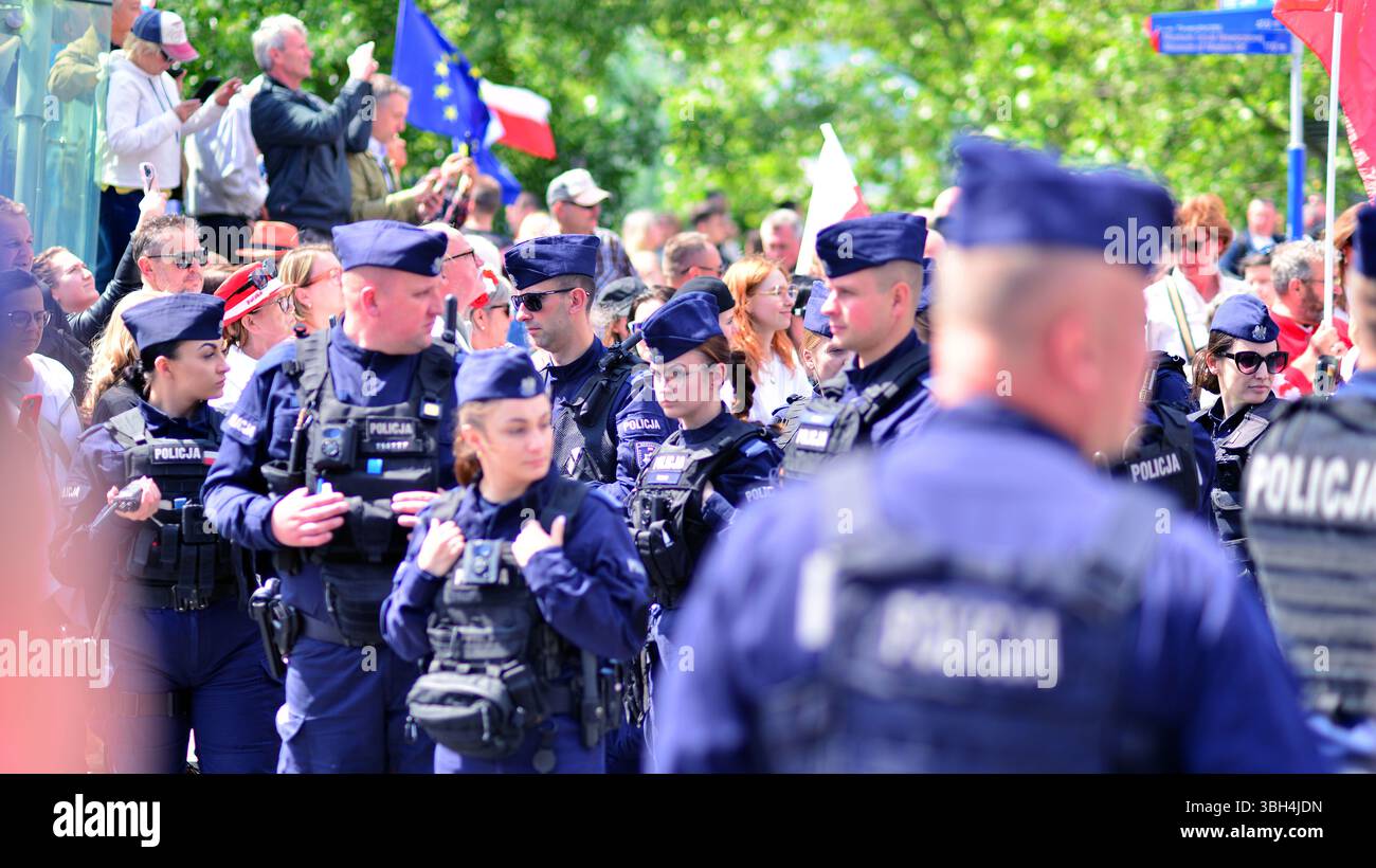 Warsaw, Poland. 25 May 2025. Police units securing demonstrations Stock ...