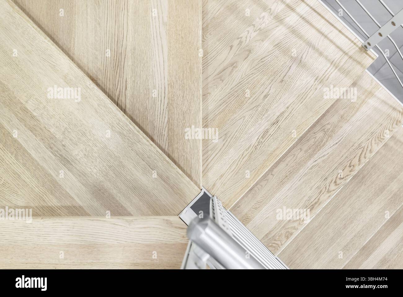 Wooden tread metal steps hi-res stock photography and images - Alamy