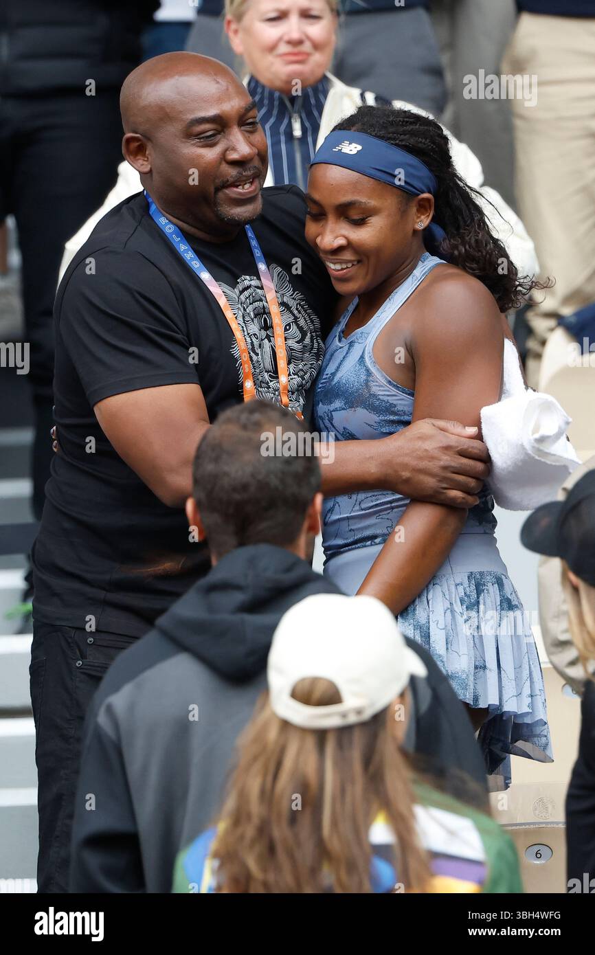 Coco Gauff of USA celebrates her victory against Aryna Sabalenka of ...