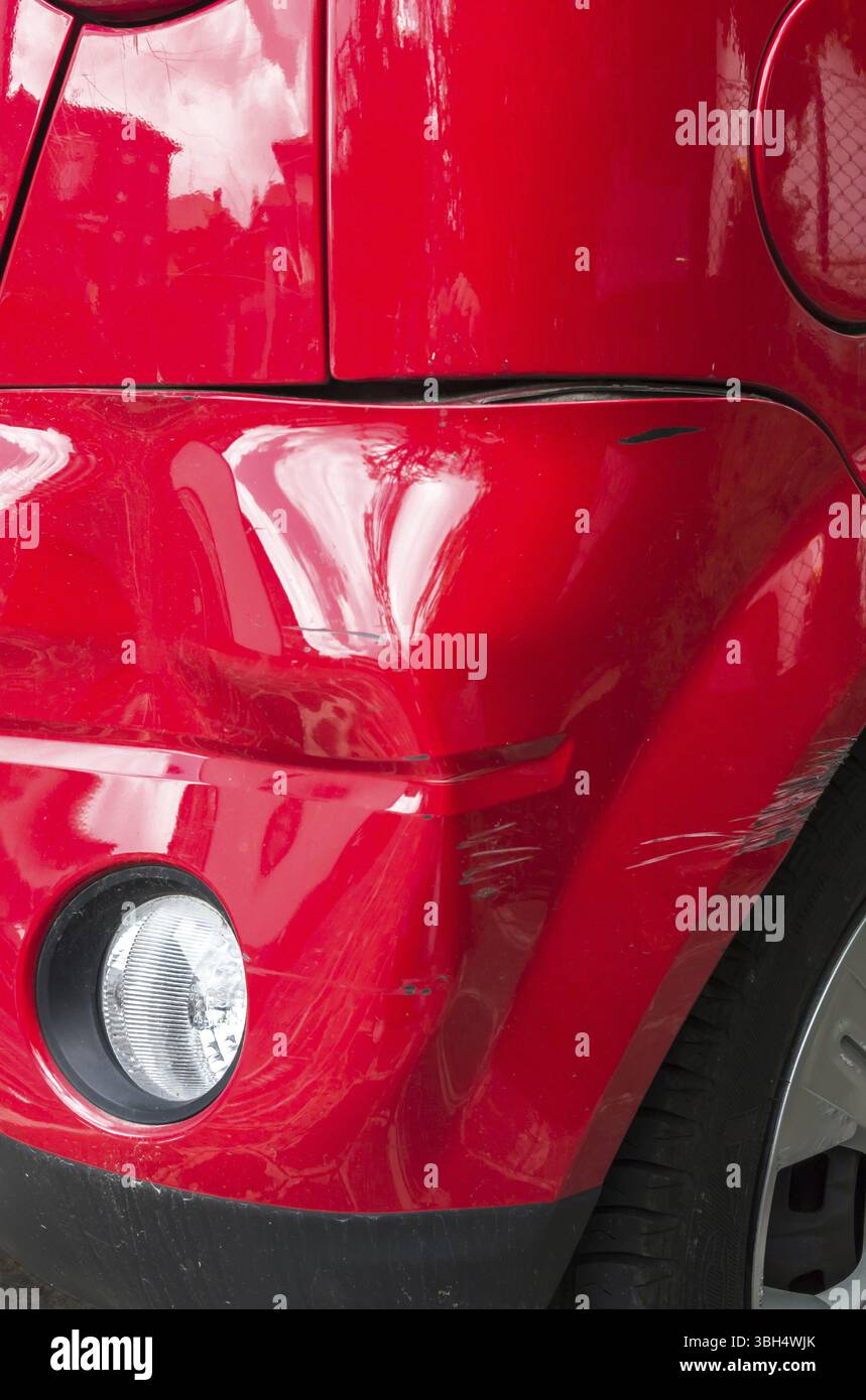 Car smash hi-res stock photography and images - Alamy