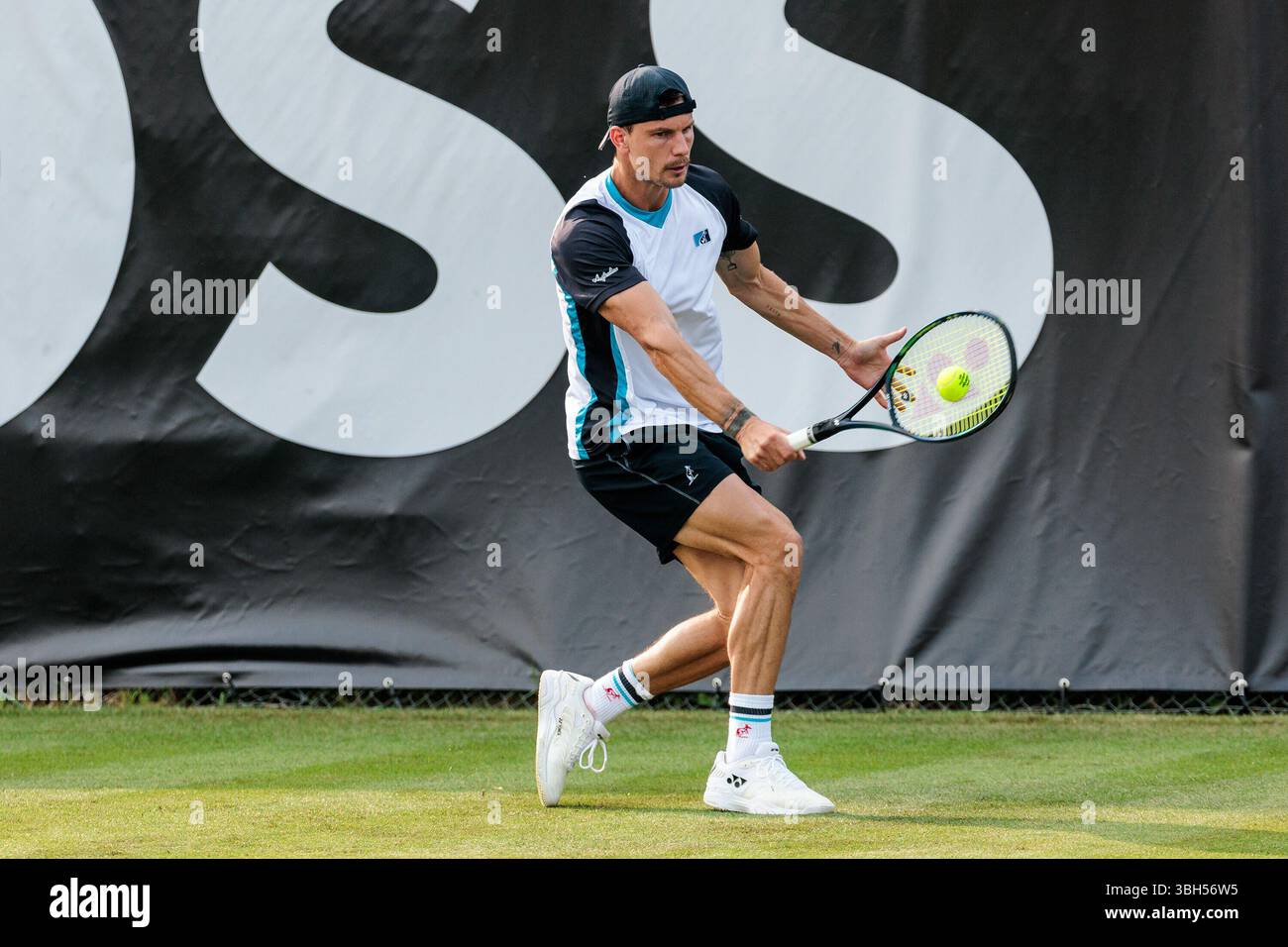 Stuttgart, Deutschland. 07th June, 2025. Marton Fucsovics (HUN) im ...