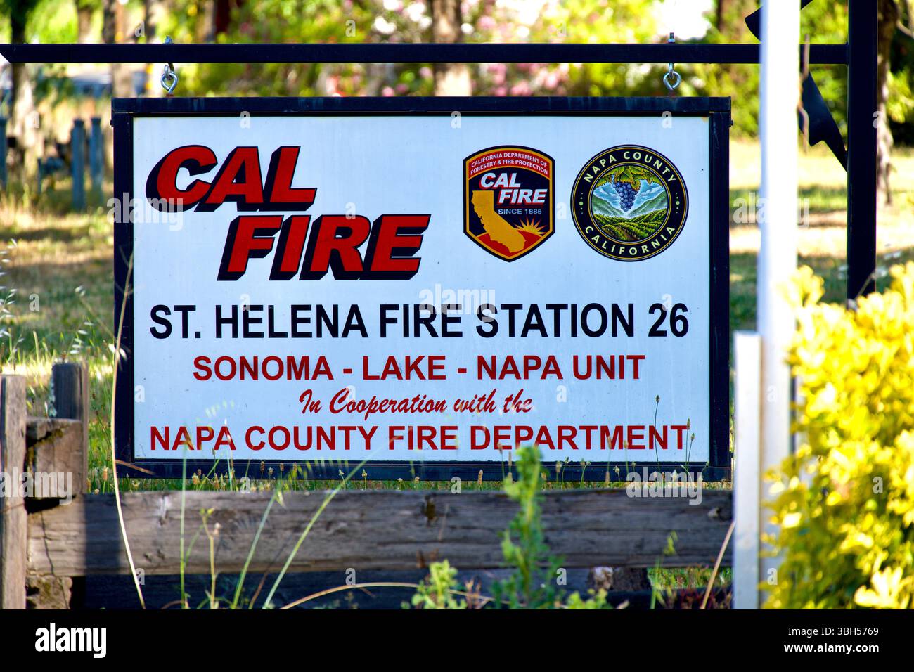 St. Helena, California, USA - June 3, 2025: A sign at the entrance to ...