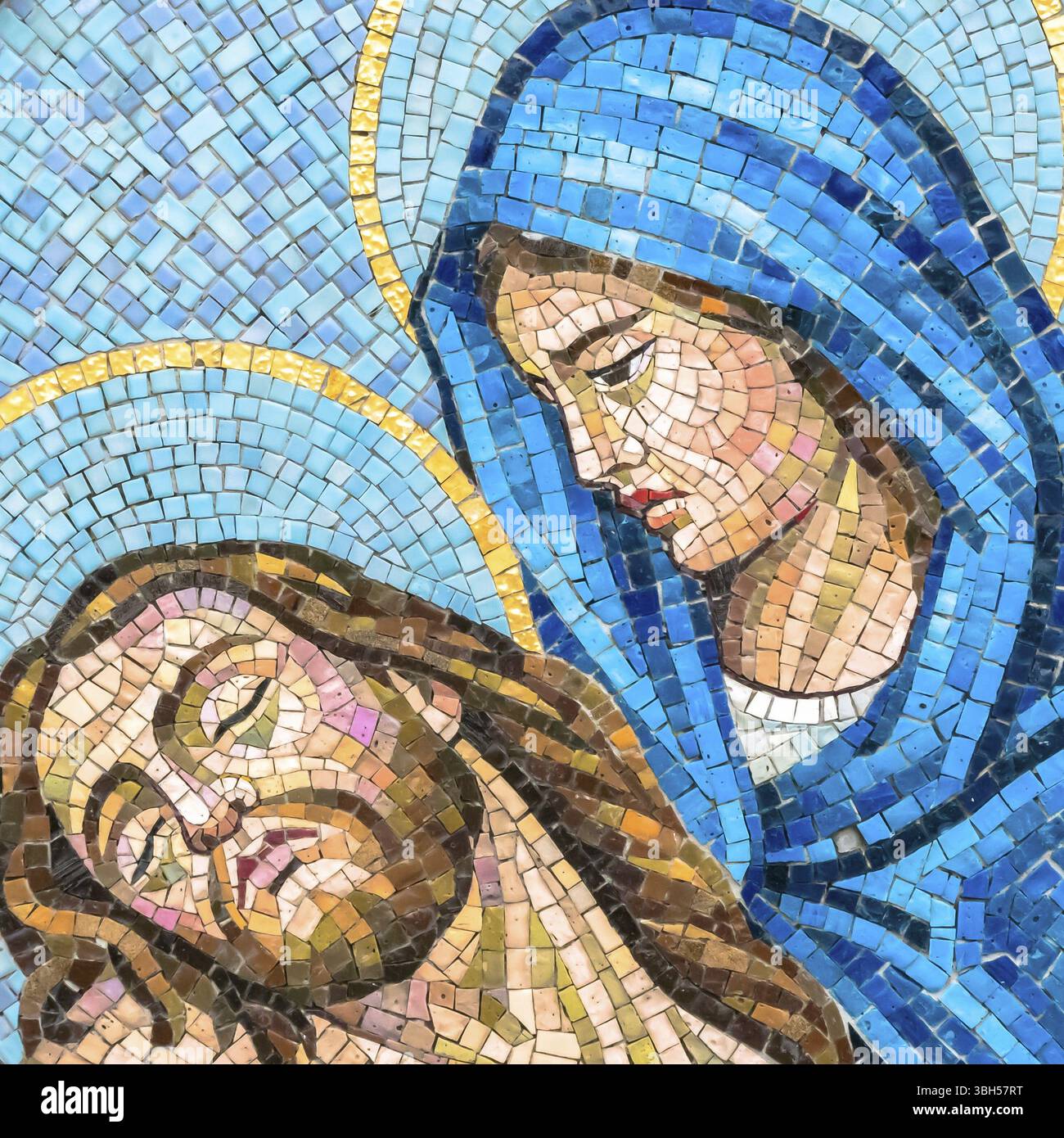 Mosaic depiction of Christ's body being in the arms of the Virgin Mary ...