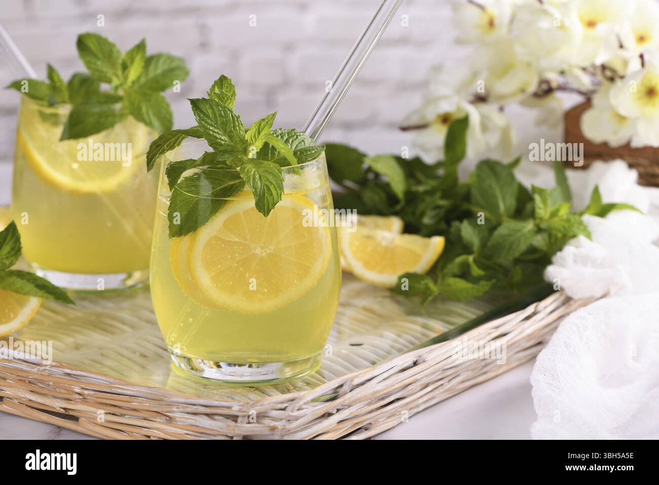 The Limoncello Spritz is a light, refreshing, cool cocktail made with ...