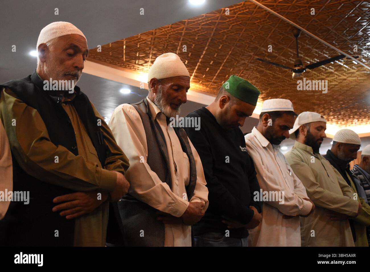 Srinagar, India. 07th June, 2025. Devotees pray during the Eid ul-Adha ...