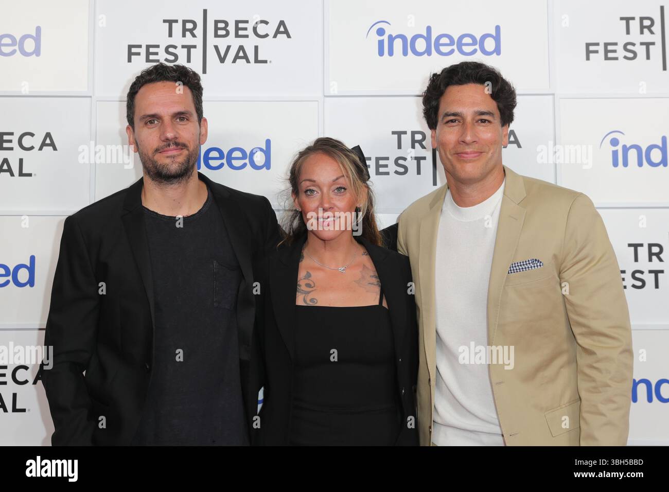 NEW YORK, NEW YORK - JUNE 06: Carlos Garcia de Dios, Victoria Lopez and ...