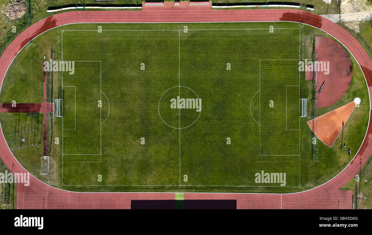 Football grass field with zones hi-res stock photography and images - Alamy