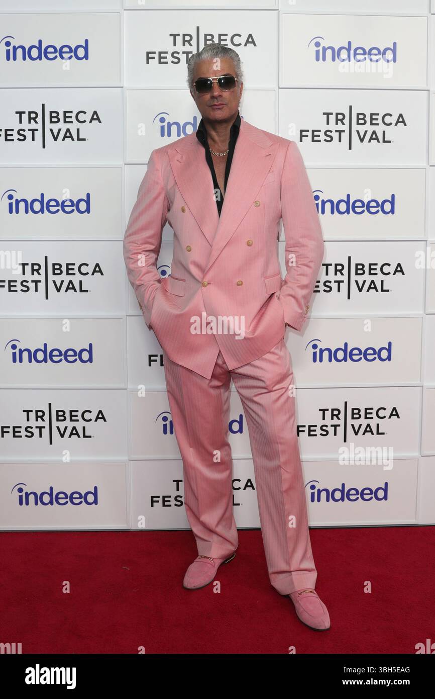 NEW YORK, NEW YORK - JUNE 06: Italian model and actor Fabrizio Brienza ...