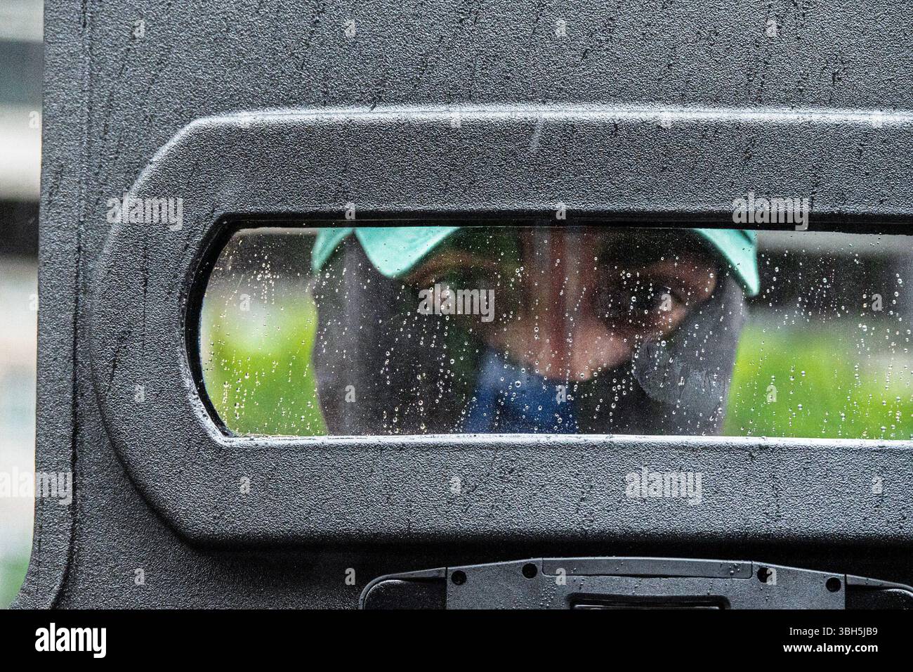 Masked ice agent hi-res stock photography and images - Alamy