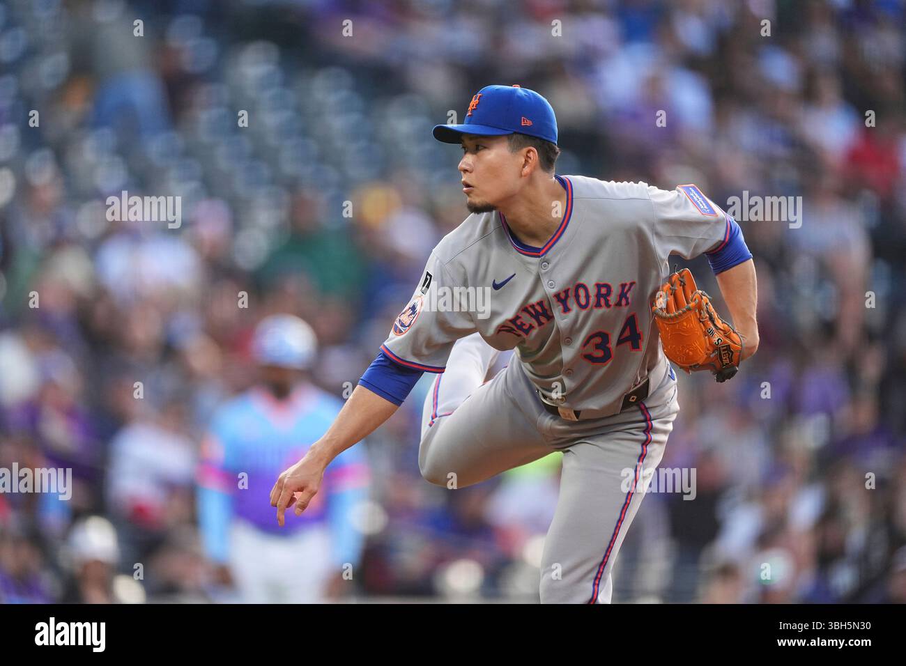 New York Mets starting pitcher Kodai Senga (34) in the first inning of ...
