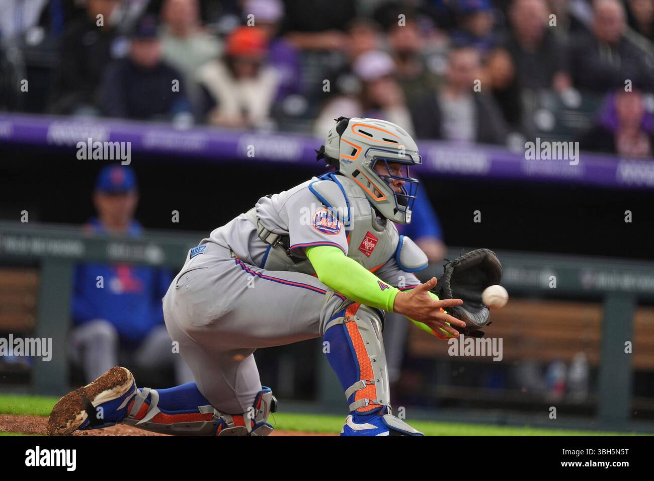 New York Mets catcher Francisco Alvarez (4) in the fifth inning of a ...