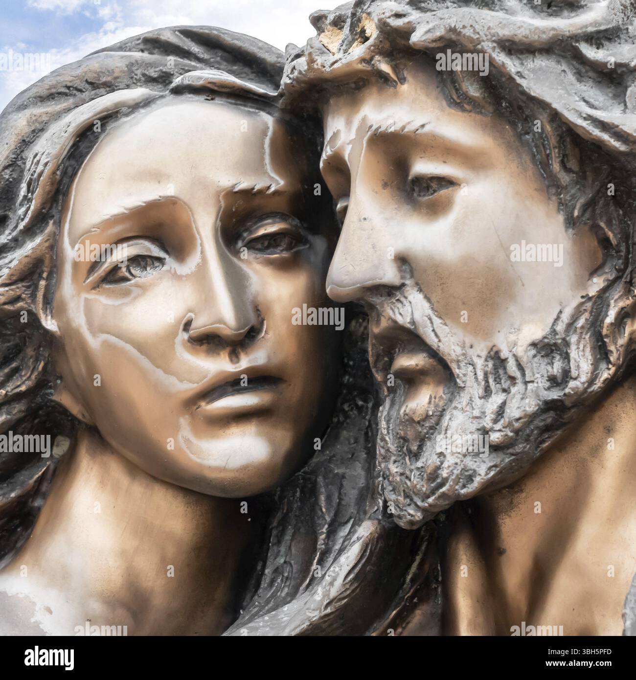 Jesus and Mary statue. Mother Mary holding her son Jesus. Easter Stock ...