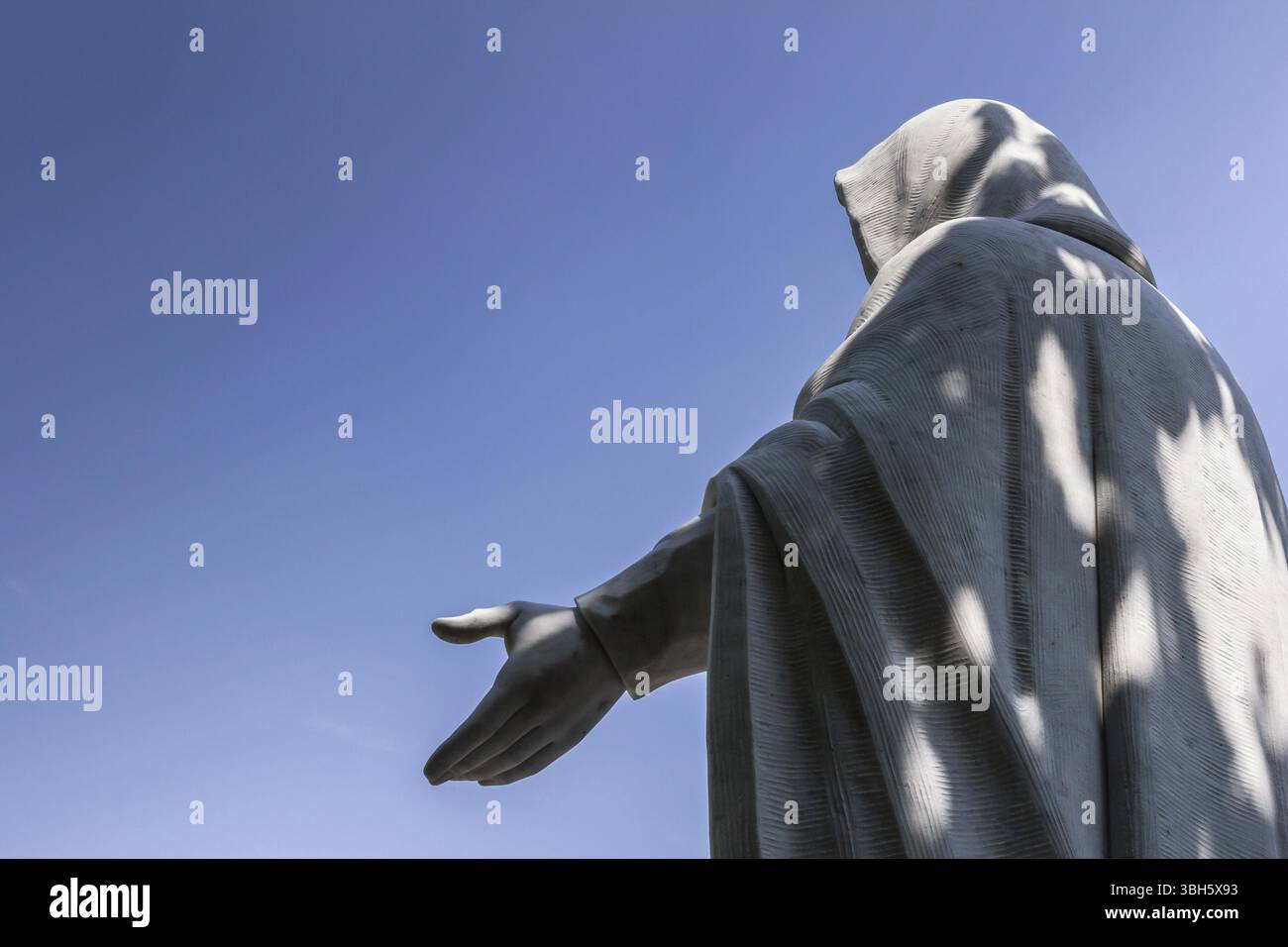Jesus raising hands hi-res stock photography and images - Alamy