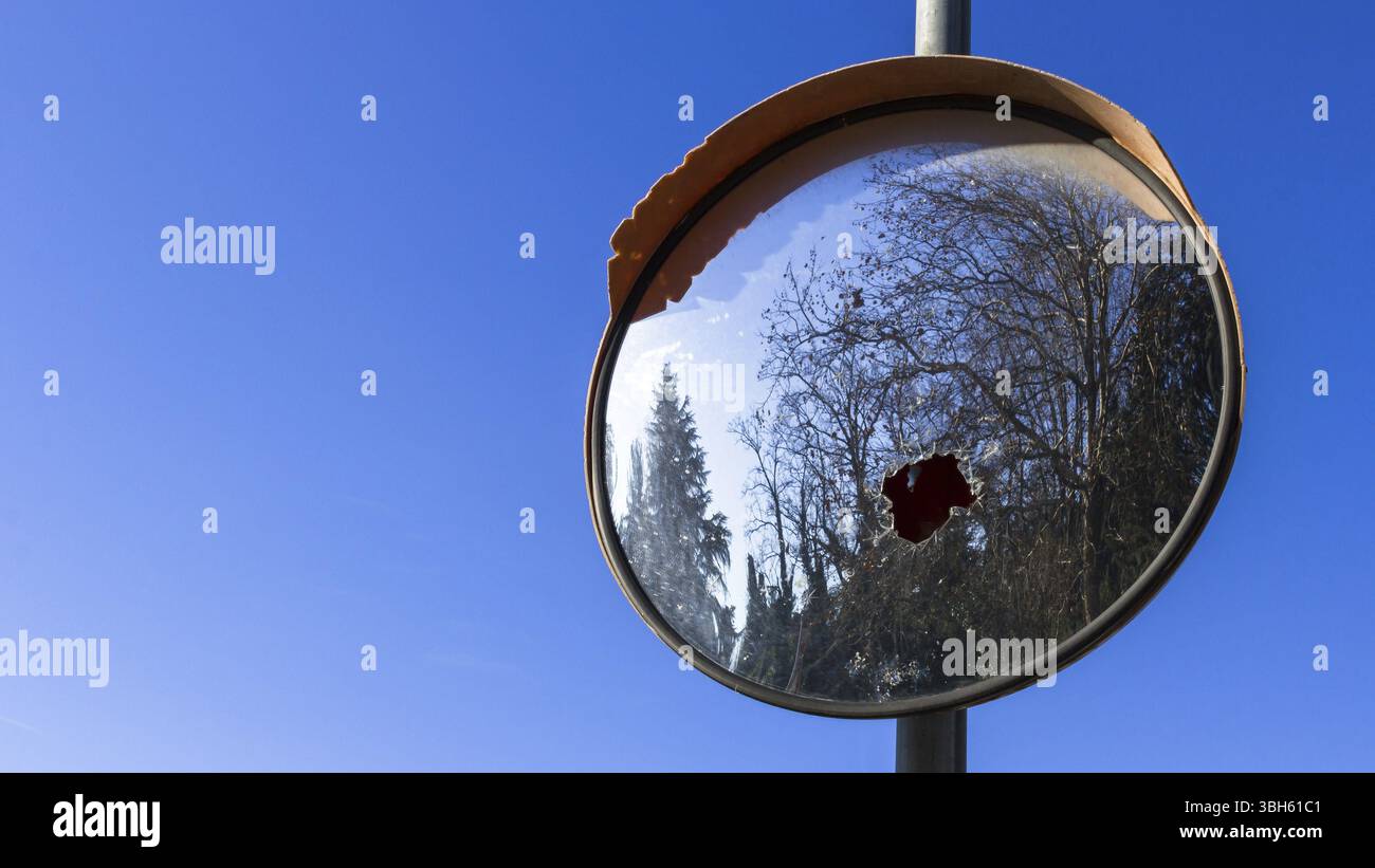 Broken round mirror road hi-res stock photography and images - Alamy
