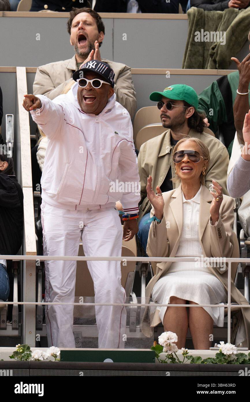 Spike Lee and Tonya Lewis Lee attend the Roland Garros 2025 tournament ...