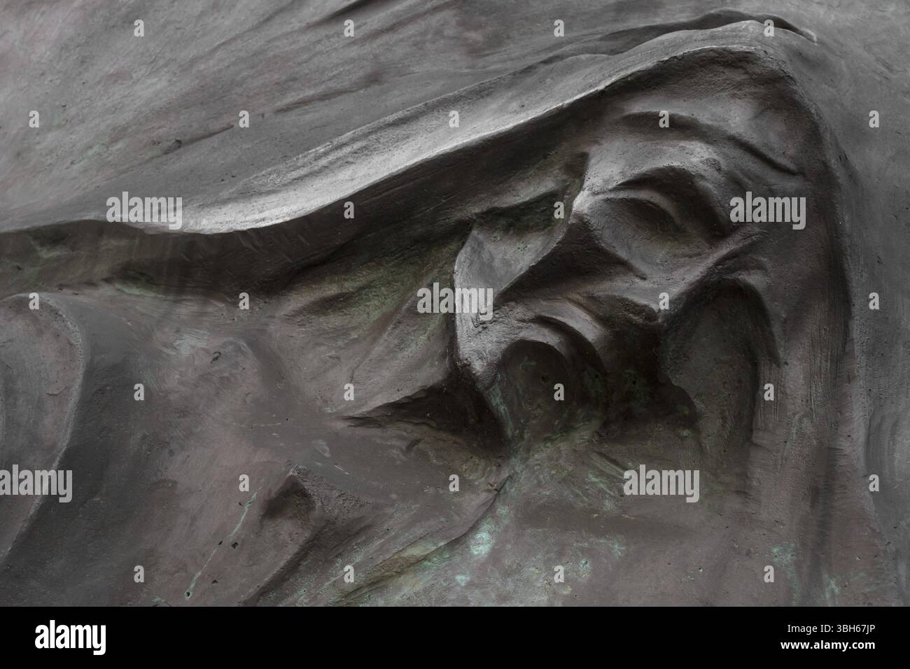 Sculpture depicting Death, in an Italian cemetery Stock Photo - Alamy