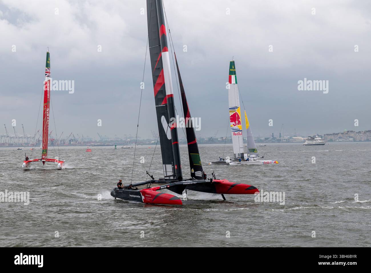 NEW YORK, NEW YORK - JUNE 07: (L-R) Team Emirates GBR, Team Switzerland ...