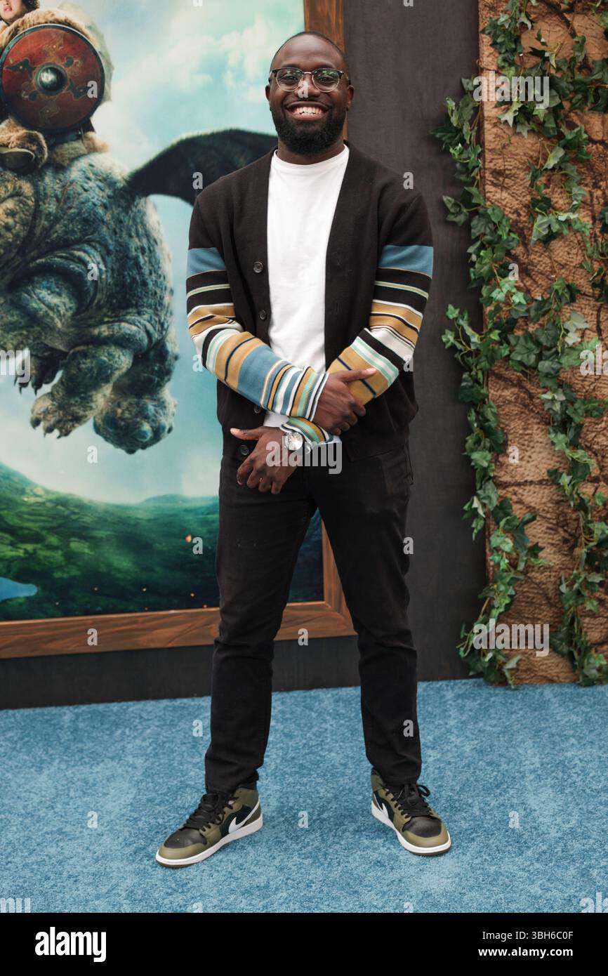 Juju Green arrives at the premiere of "How to Train Your Dragon" on ...