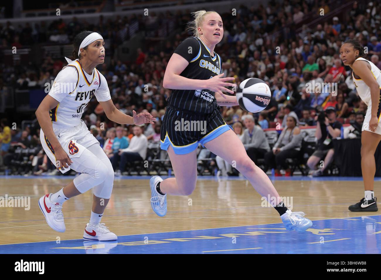 CHICAGO, IL - JUNE 07: Hailey Van Lith #2 of the Chicago Sky drives to ...