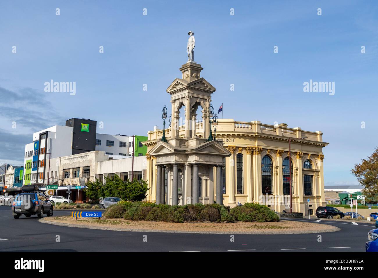 Invercargill, South Island,New Zealand, the Troopers Boer War memorial ...