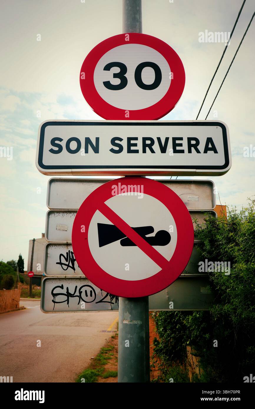 Sign no trumpet icon hi-res stock photography and images - Alamy