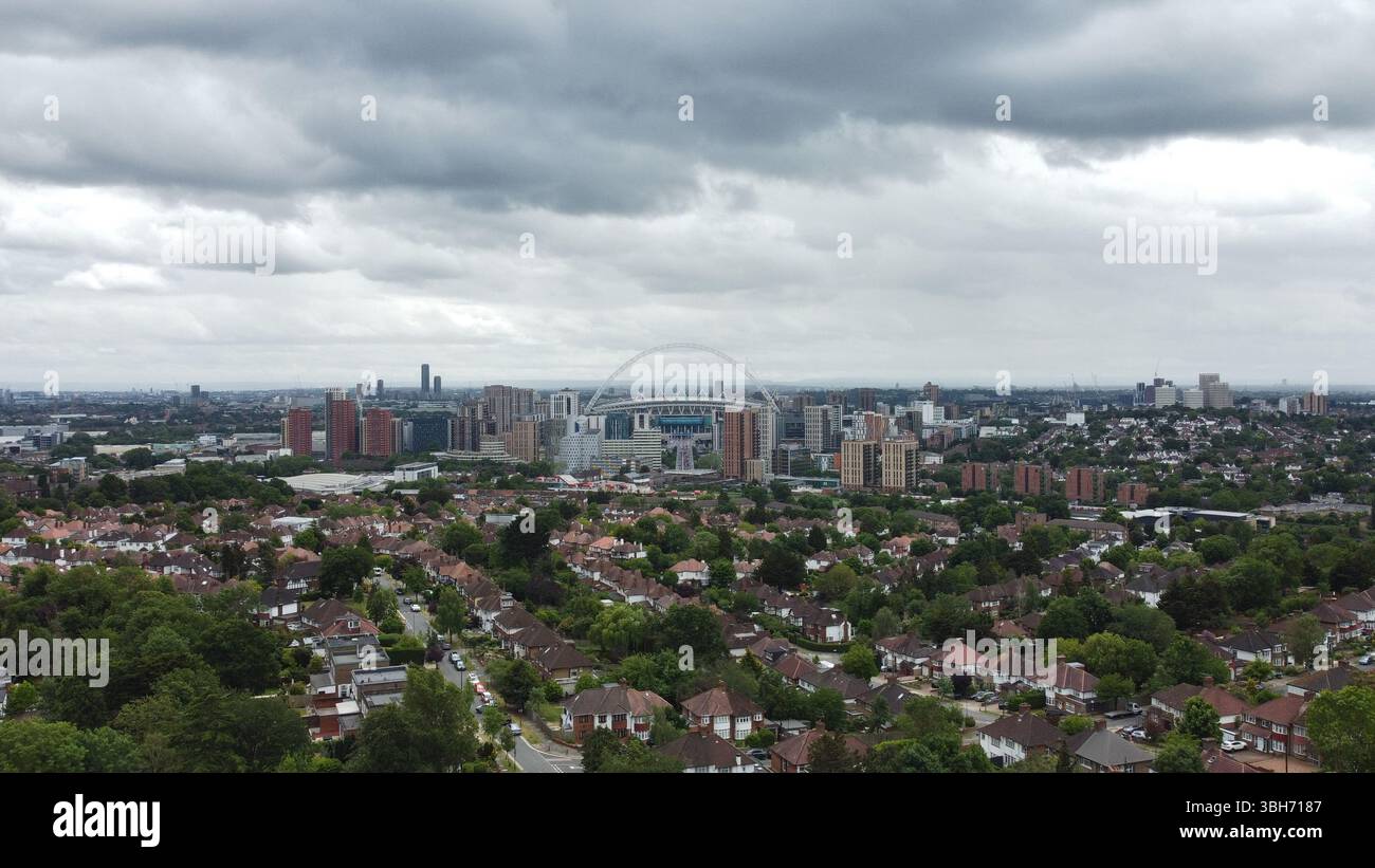 Wembley housing hi-res stock photography and images - Alamy