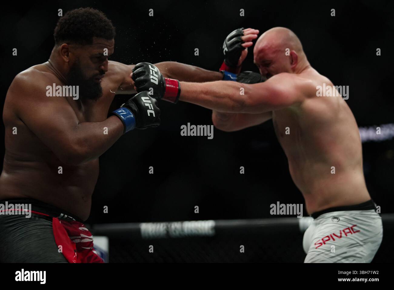 NEWARK, NEW JERSEY - JUNE 07: Serghei Spivac fights Waldo Cortes-Acosta ...