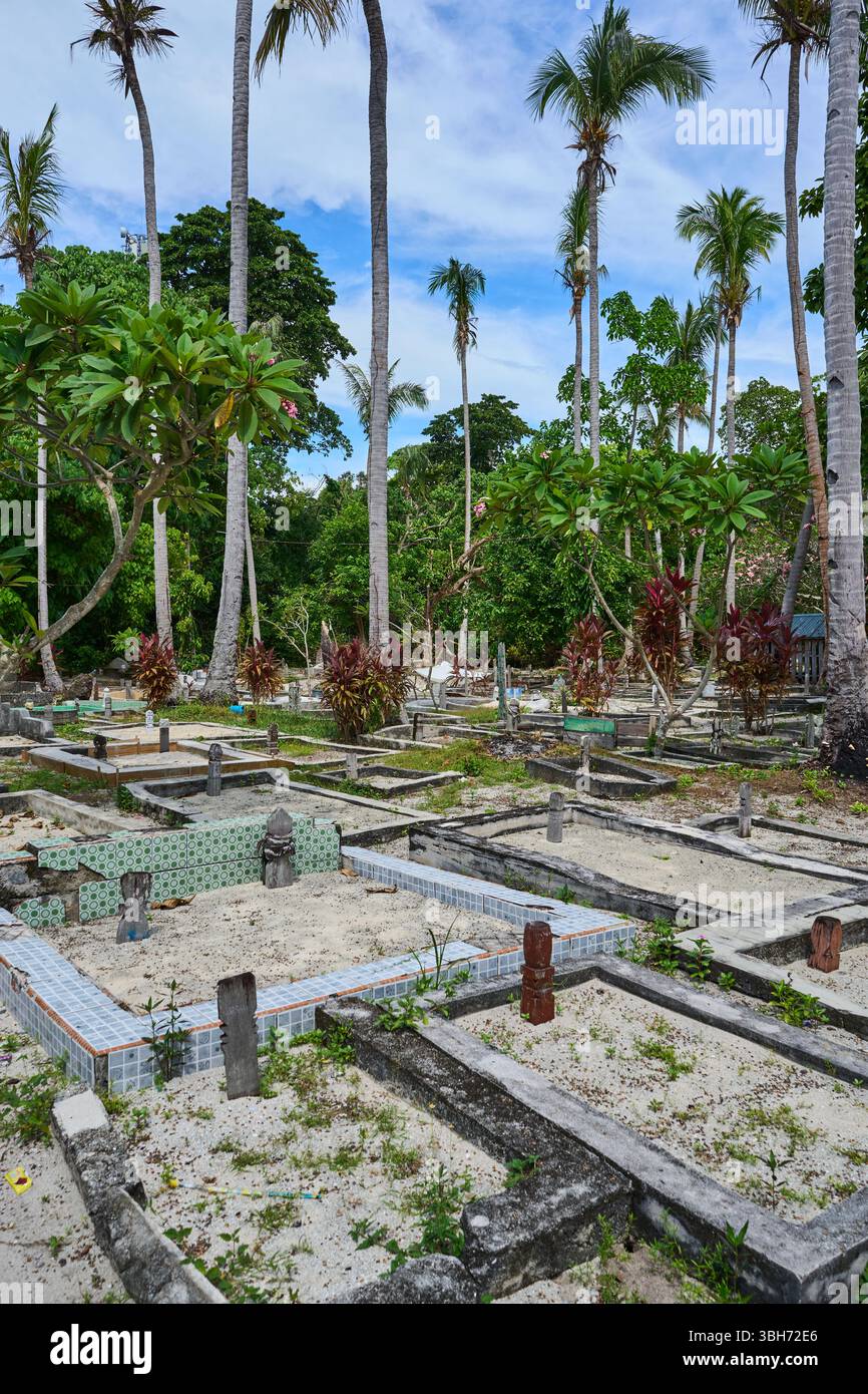 Tombstones on local cemetery hi-res stock photography and images - Alamy