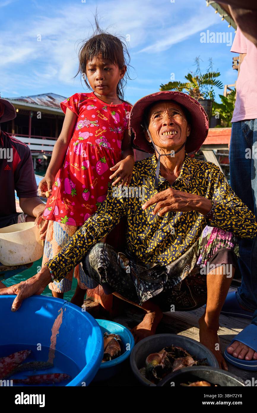 Sea gypsies, Mabul Island, Borneo, Malaysia, Asia Stock Photo - Alamy