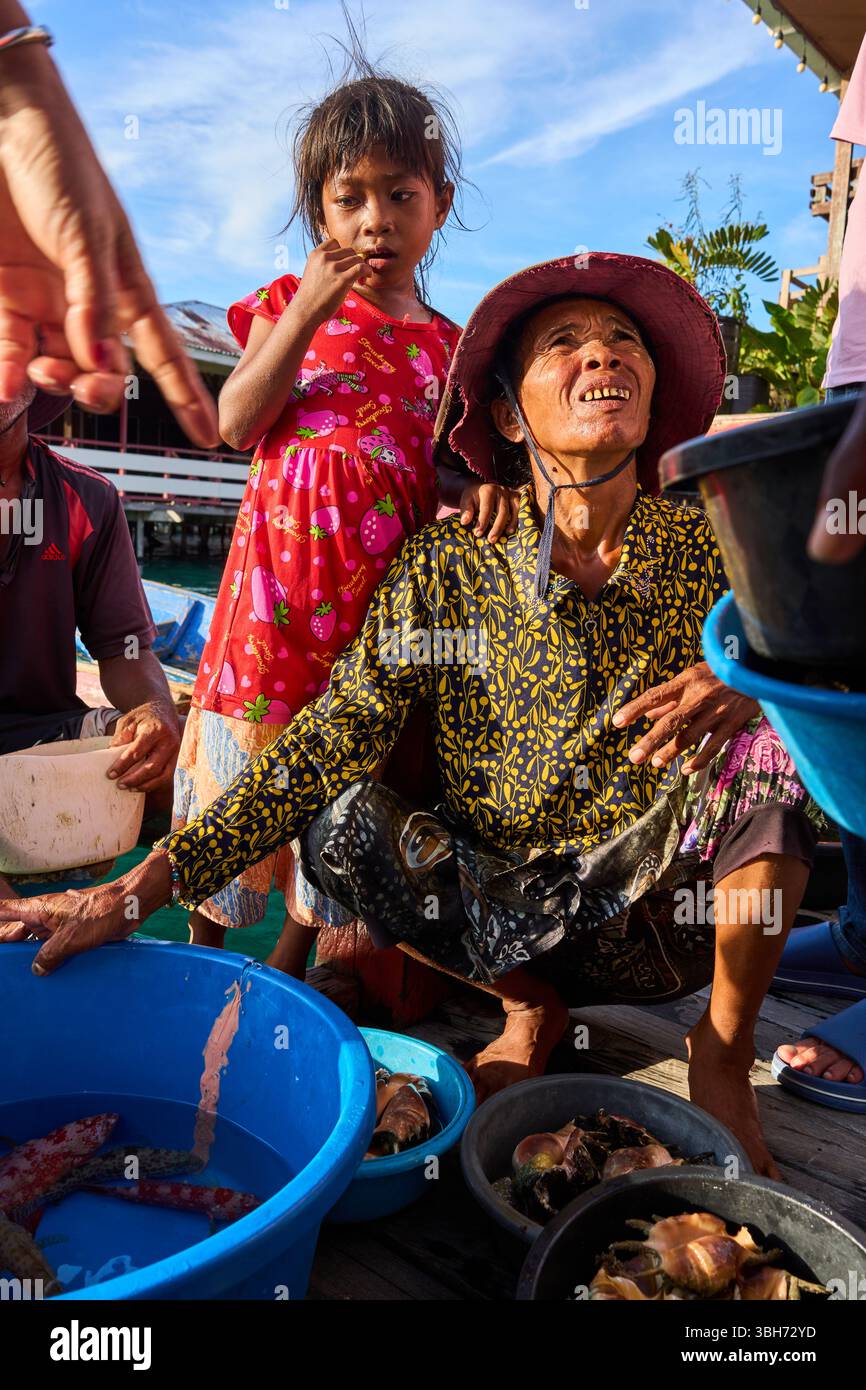 Sea gypsies, Mabul Island, Borneo, Malaysia, Asia Stock Photo - Alamy