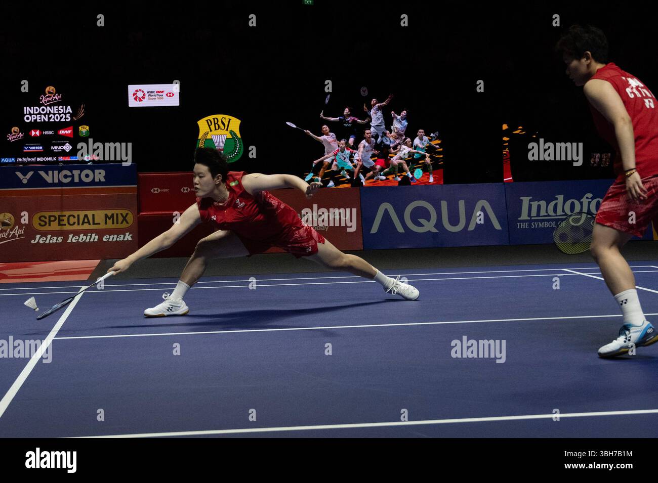 Jakarta, Indonesia. 8th June, 2025. Liu Shengshu (L)/Tan Ning compete during the women's doubles ...