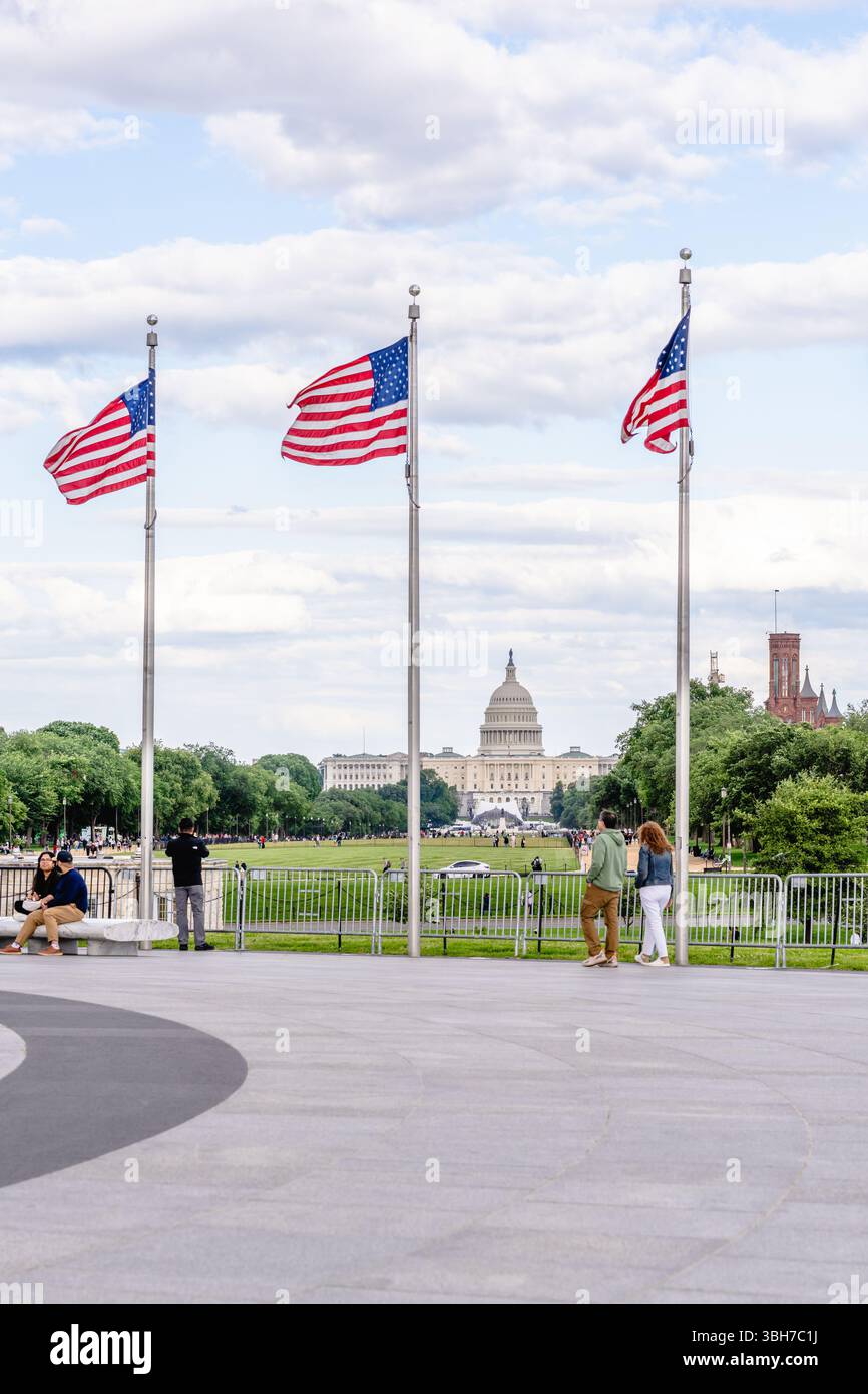 Wave flags capitol building hi-res stock photography and images - Alamy