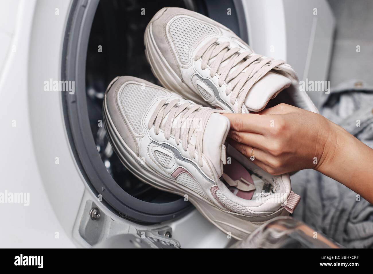 Practical_task hi-res stock photography and images - Alamy