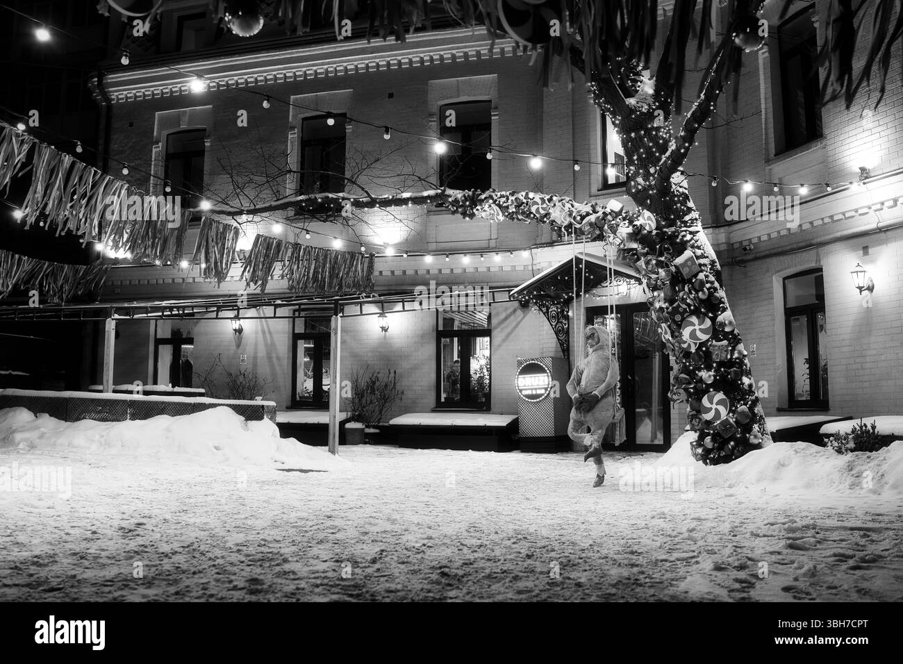 Night christmas decorations decoration Black and White Stock Photos ...