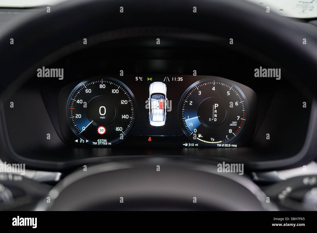 Virtual cockpit display hi-res stock photography and images - Alamy