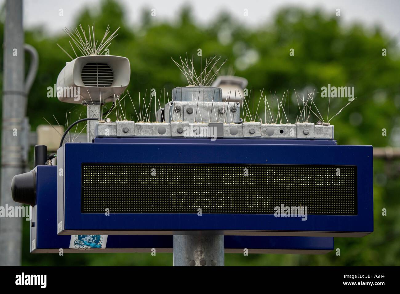 Train information display system hi-res stock photography and images ...