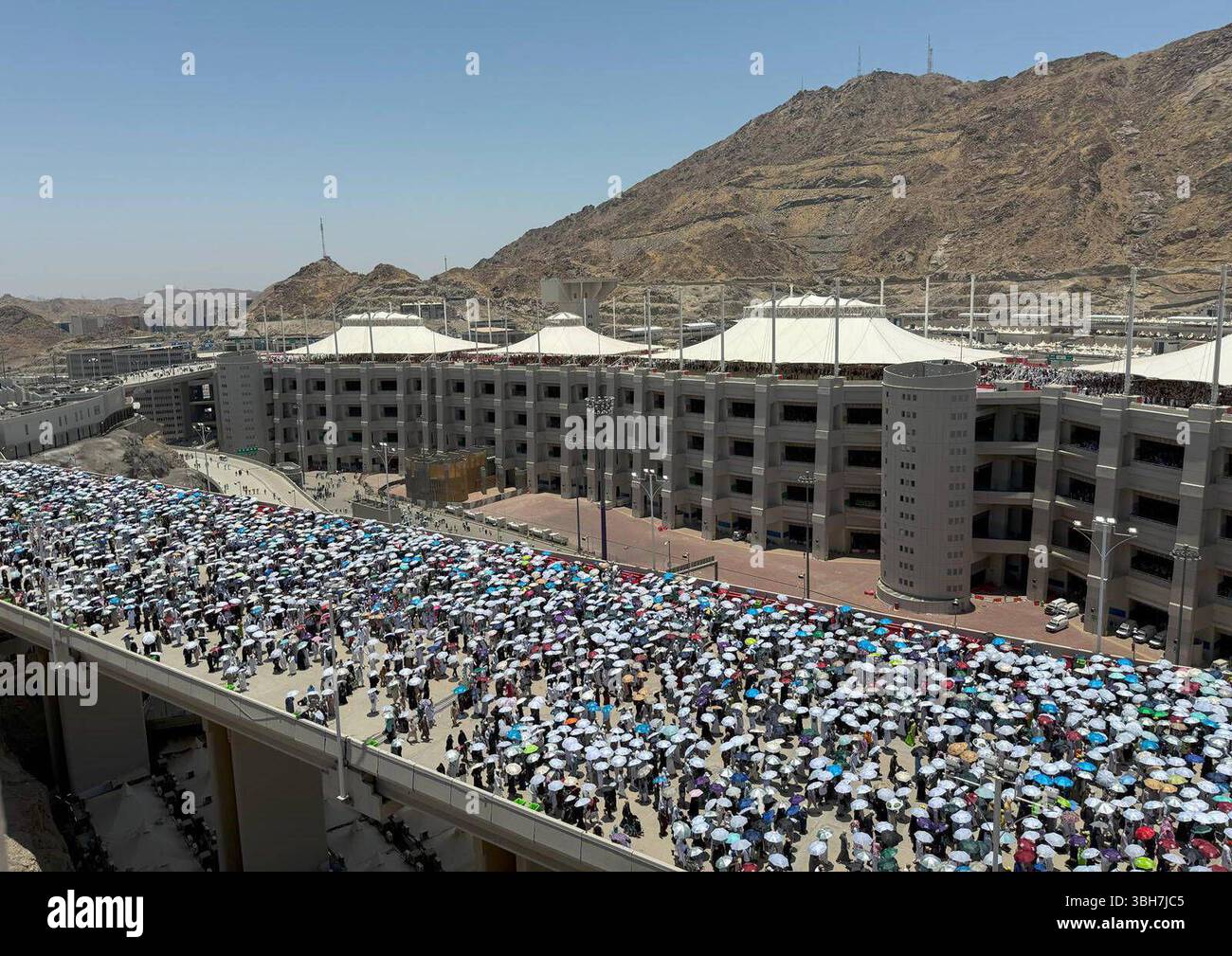 Pilgrims travel to the stoning area in Mina Jamarat after Arafat and ...