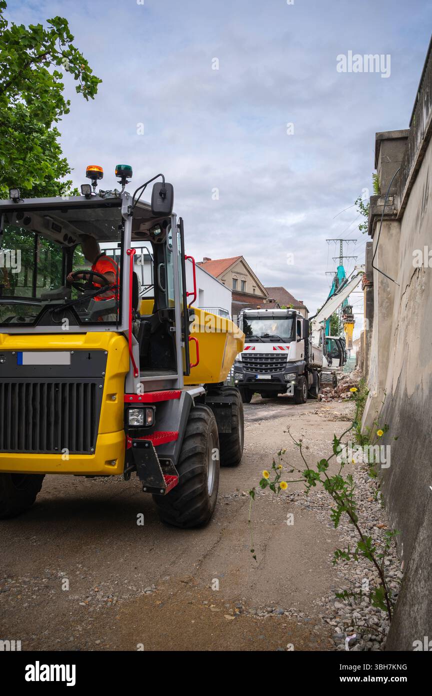 Dumper construction hi-res stock photography and images - Alamy