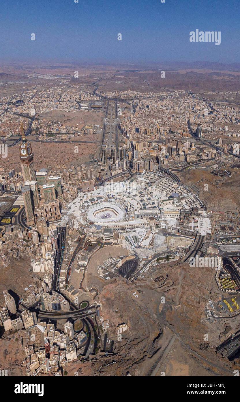 A general view of Muslims perform the Tawaf circumambulation around ...