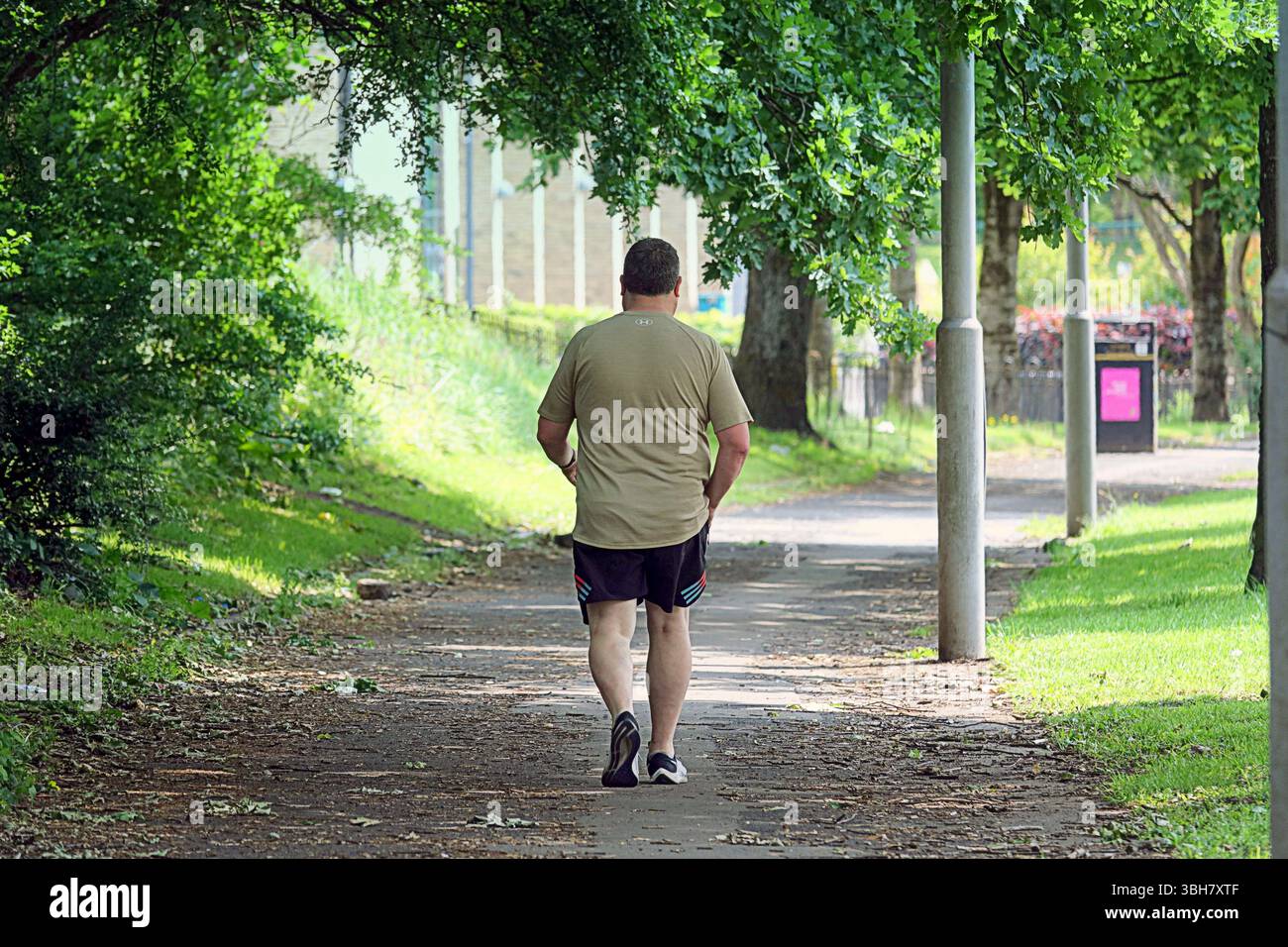 Glasgow, Scotland, UK. 8th June, 2025. UK Weather: Sunny in the city as ...