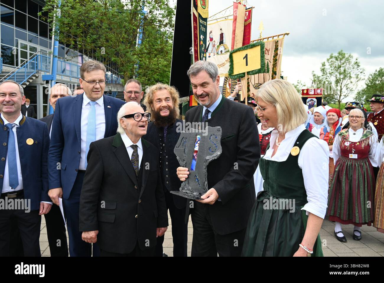 Rezno, Germany. 08th June, 2025. Bavarian Prime Minister Markus Soder ...