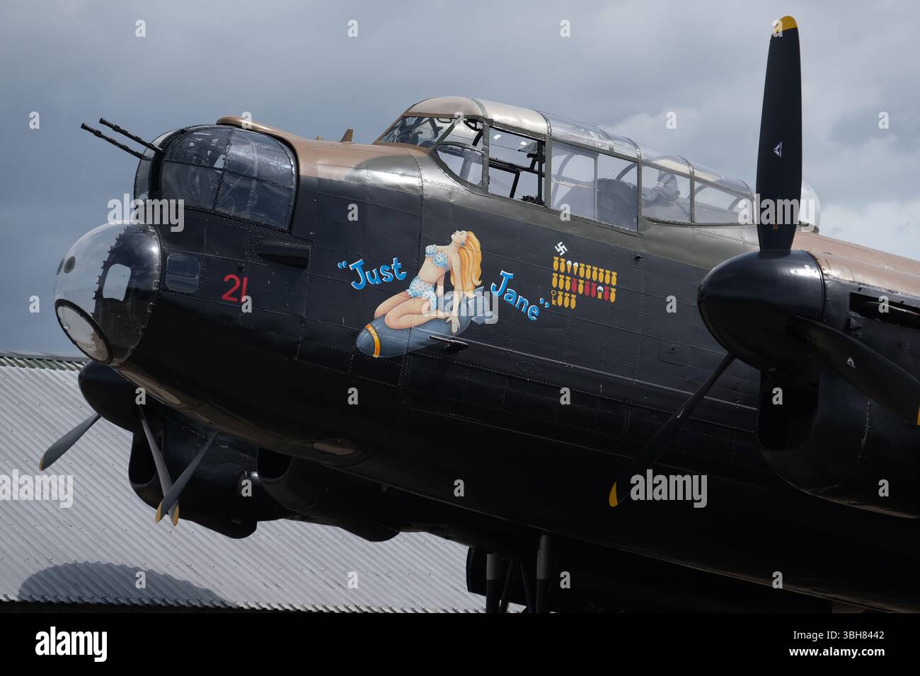 British american ww2 tank hi-res stock photography and images - Alamy