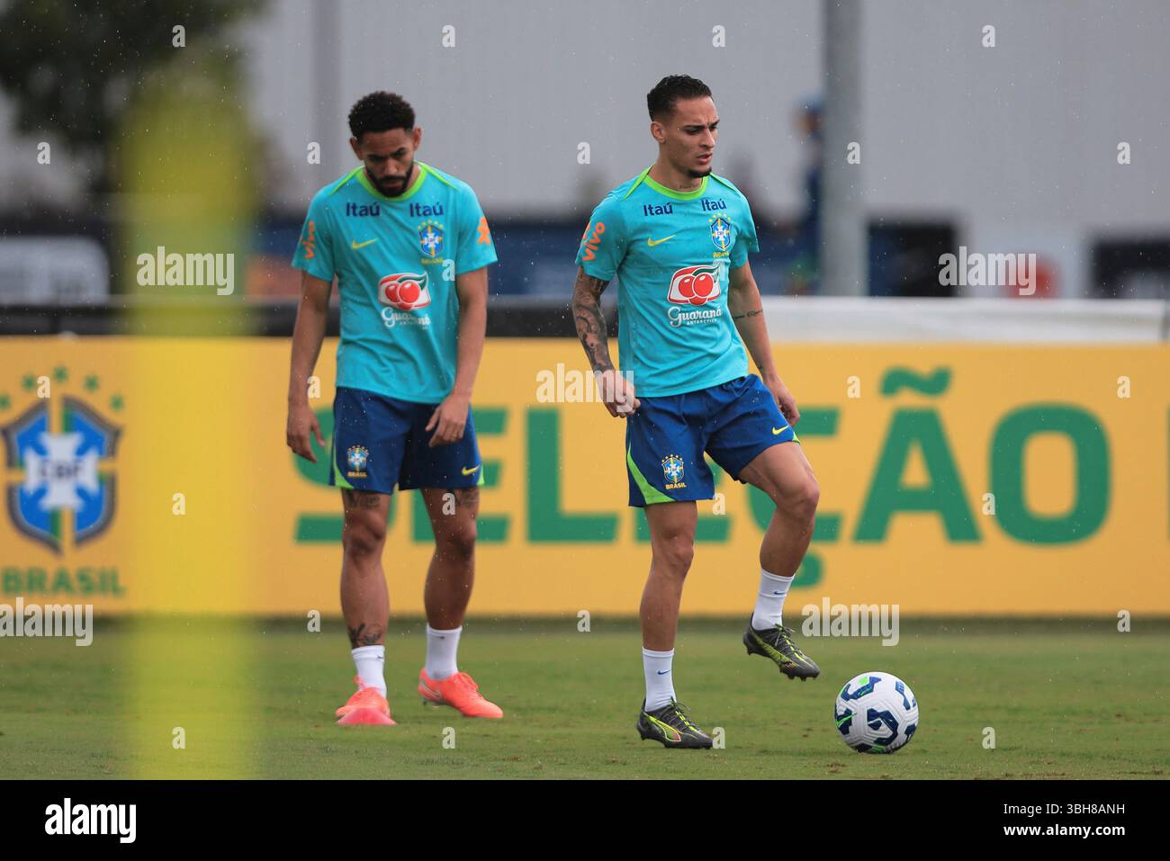 SP - SAO PAULO - 06/08/2025 - BRAZIL, TRAINING - Antony player of ...
