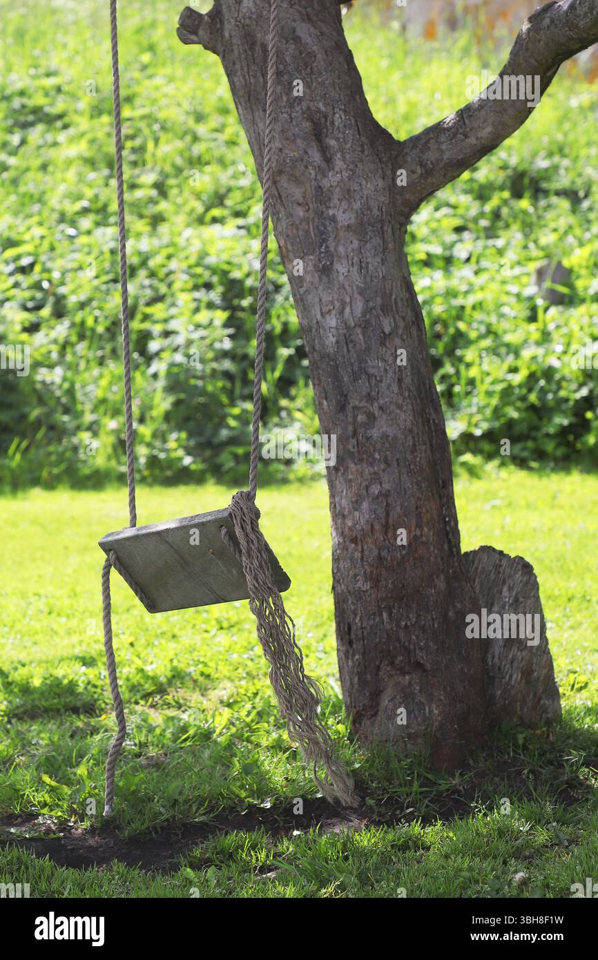 Old wooden swing hi-res stock photography and images - Alamy