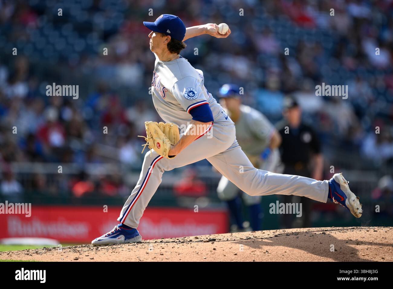Texas Rangers starting pitcher Jacob deGrom (48) in action during a ...