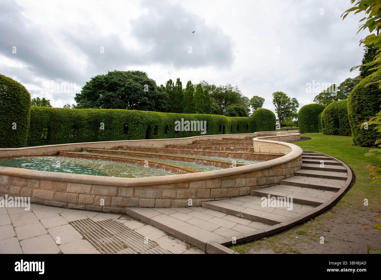 The Water cascade feature. The Alnwick Garden, Northumberland Stock ...
