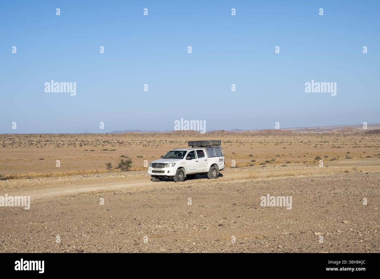Off-road car on a sandy track, Brandberg, Damaraland, Namibia, Africa ...