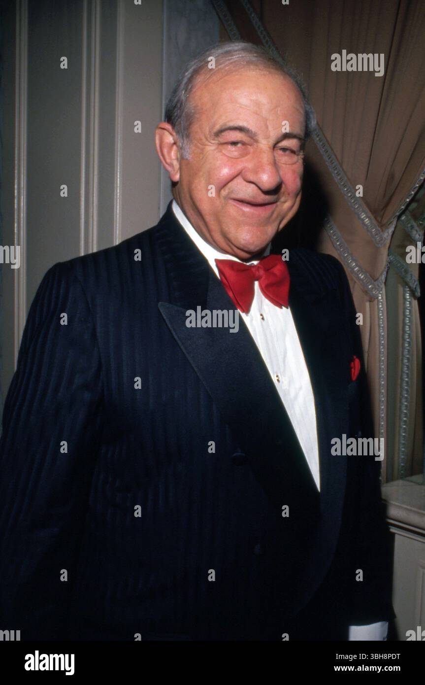 Carl Karcher Circa 1980's Credit: Ralph Dominguez/MediaPunch Stock ...